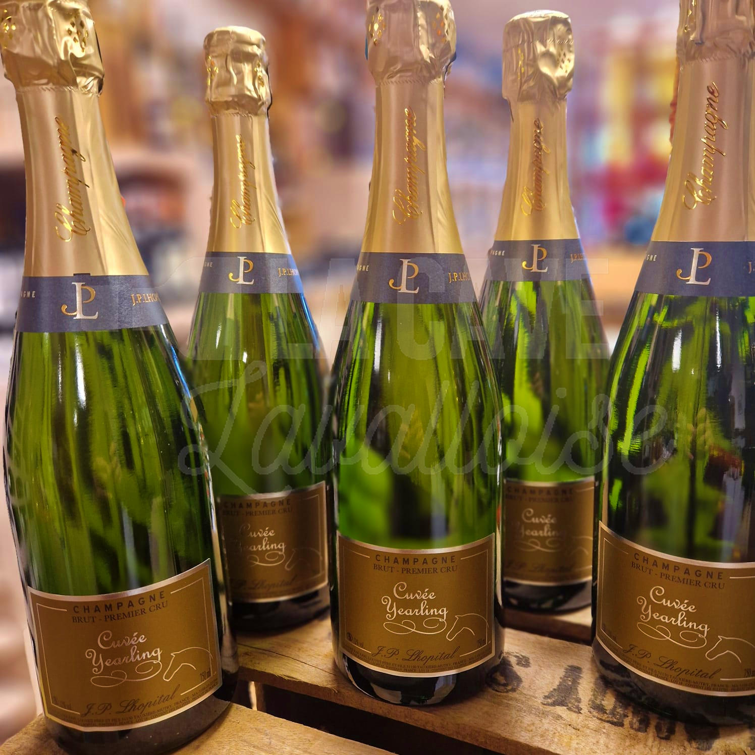 Carton de Champagne Premier Cru - Cuvée Yearling | La Cave Lavalloise à ...